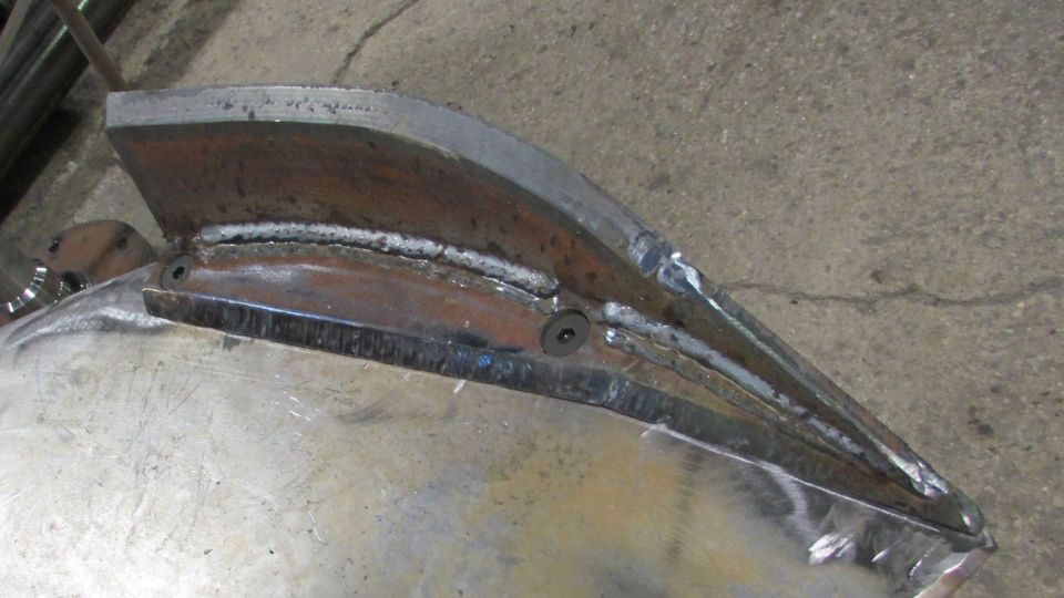 Twin Screw Vertical Mixers - Trailer - Lucknow Products